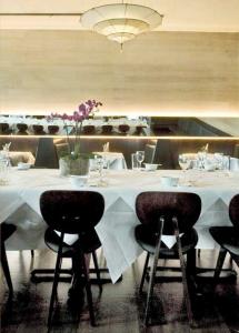 Eight over Eight, Chelsea