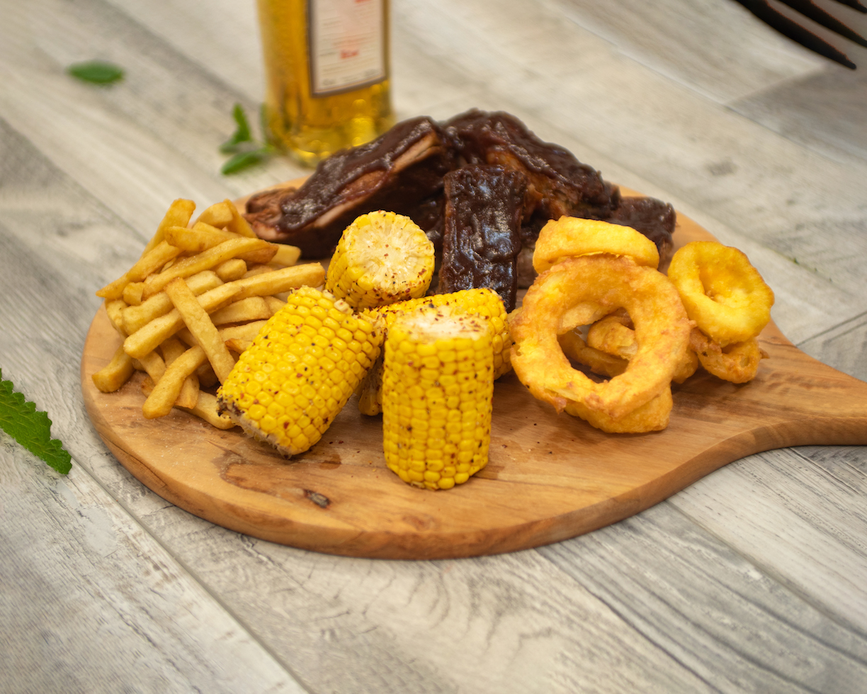 Marmite-Infused Cheesy Guinness Dip For St Patrick's Day