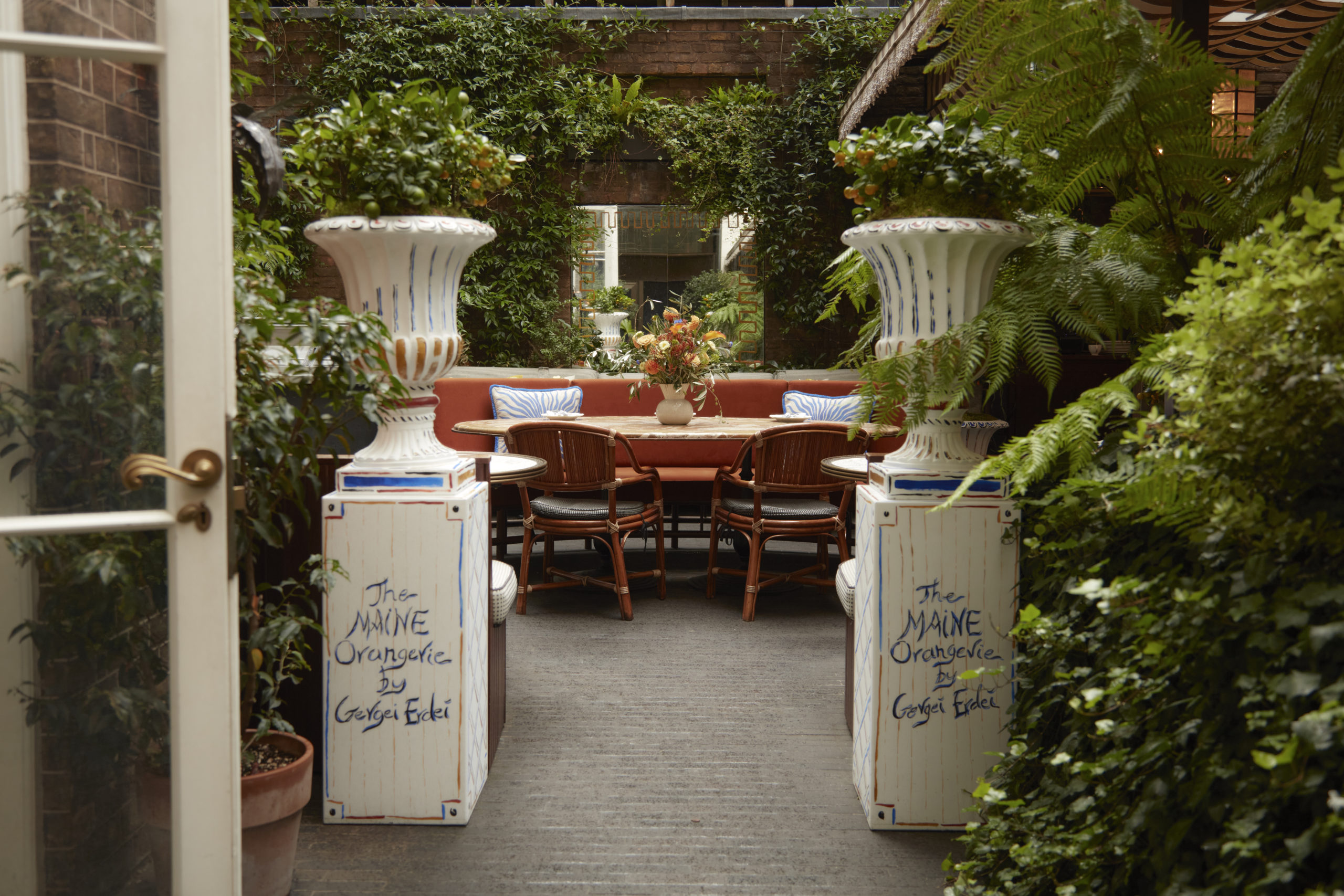 The MAINE Mayfair. Life On The Terrace